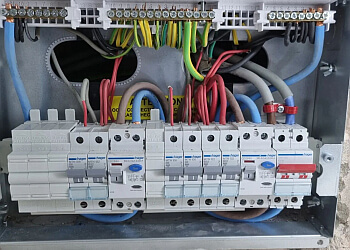 3 Best Electricians in Kingston Upon Hull, UK - Expert Recommendations
