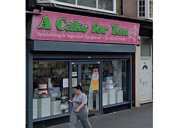 3 Best Cake Makers in Blackpool, UK - Expert Recommendations