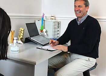 3 Best Chiropractors in Oldham, UK - Expert Recommendations