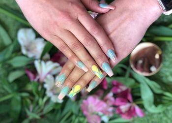 3 Best Nail Salons in Newbury, UK - ThreeBestRated