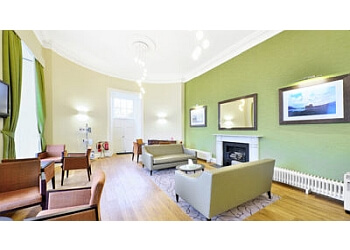 3 Best Plastic Surgeon in Edinburgh, UK - Expert Recommendations