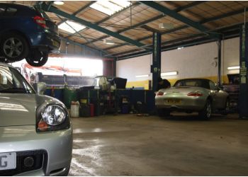 3 Best Car Garages in Torquay, UK - Expert Recommendations