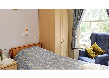 3 Best Retirement Villages in Reading, UK - Expert Recommendations