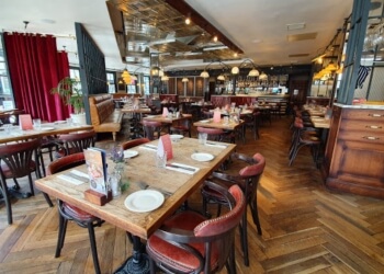 3 Best French Restaurants in Cardiff, UK - Expert Recommendations
