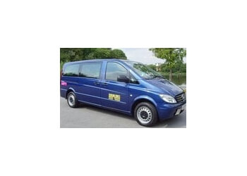 3 Best Taxis in Salford, UK - Expert Recommendations