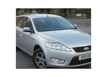 3 Best Taxis in Salford, UK - Expert Recommendations