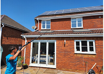 3 Best Window Cleaners in Cardiff, UK - Expert Recommendations