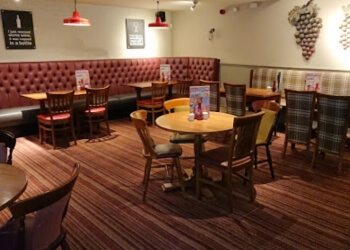 3 Best British Restaurants in Halifax, UK - Expert Recommendations