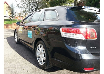 3 Best Taxis in Oldham, UK - Expert Recommendations