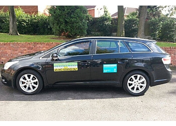 3 Best Taxis in Oldham, UK - Expert Recommendations