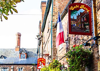 3 Best Pubs in Gloucester, UK - Expert Recommendations