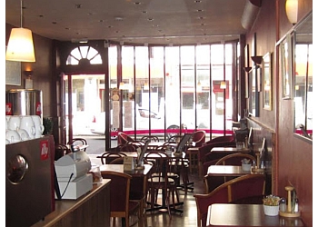 3 Best Cafes in Worthing, UK - Expert Recommendations