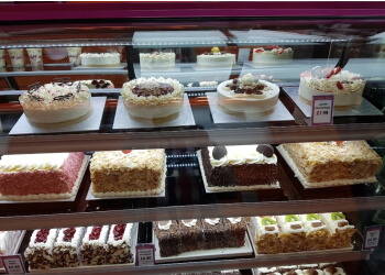 3 Best Cake Makers in Blackburn, UK - Expert Recommendations