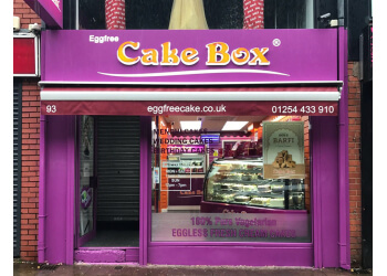 3 Best Cake Makers in Blackburn, UK - ThreeBestRated