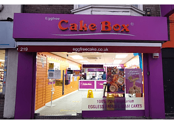 3 Best Cake Makers in Luton, UK - Expert Recommendations