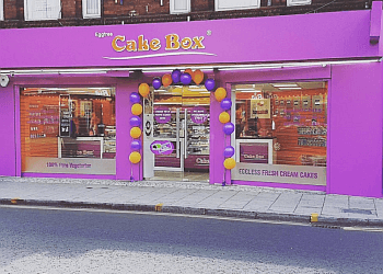 3 Best Cake Makers in Manchester, UK - Expert Recommendations