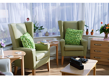 3 Best Retirement Villages in Luton, UK - Expert Recommendations