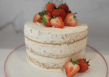 3 Best Cake Makers in Kingston Upon Hull, UK - Expert Recommendations