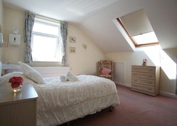 3 Best Retirement Villages in Cardiff, UK - Expert Recommendations