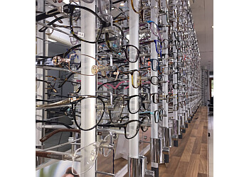 3 Best Opticians in Oldham, UK - Expert Recommendations