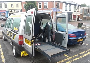 3 Best Taxis in Blackburn, UK - ThreeBestRated