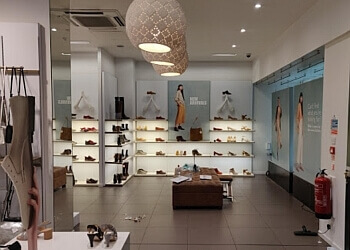 3 Best Shoe Shops in Edinburgh, UK - Expert Recommendations