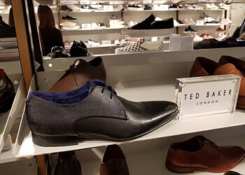 3 Best Shoe Shops in London, UK - Expert Recommendations