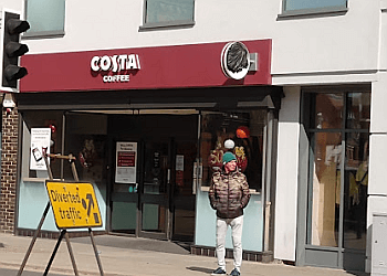 3 Best Cafes in Wokingham, UK - Expert Recommendations