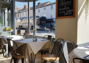 3 Best Seafood Restaurants in Oxford, UK - Expert Recommendations