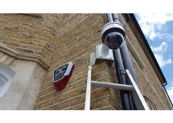 3 Best Security Systems in Luton, UK - ThreeBestRated