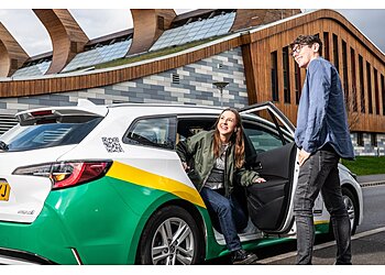 3 Best Taxis in Nottingham, UK - Expert Recommendations
