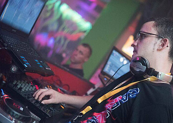3 Best DJs in Nottingham, UK - ThreeBestRated