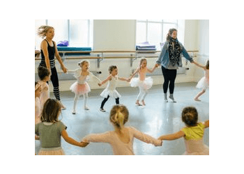 3 Best Dance Schools in Derby, UK - Expert Recommendations