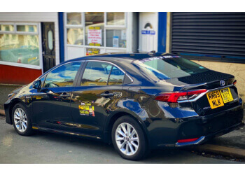 3 Best Taxis in Bradford, UK - ThreeBestRated
