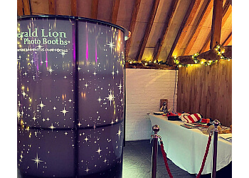 3 Best Photo Booth Companies in Reading, UK - Expert Recommendations