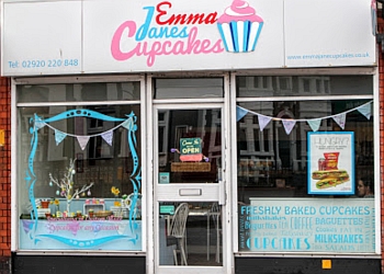 3 Best Cake Makers in Cardiff, UK - Expert Recommendations