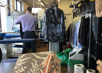 3 Best Dry Cleaners in Oxford, UK - ThreeBestRated
