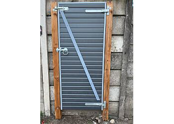 3 Best Fencing Contractors in Manchester, UK - ThreeBestRated