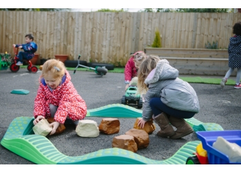 3 Best Nursery in Huddersfield, UK - Expert Recommendations
