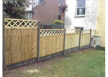 3 Best Fencing Contractors in Brighton, UK - Expert Recommendations