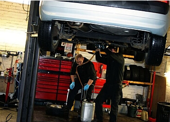 3 Best Car Garages in Tameside, UK - Expert Recommendations