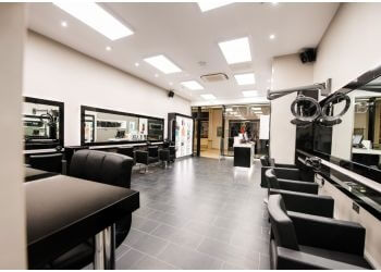 3 Best Hairdressers in Basingstoke Deane, UK - Expert Recommendations