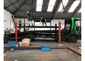 3 Best Car Garages in Preston, UK - ThreeBestRated