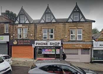 3 Best Cell Phone Repair in Leeds, UK - ThreeBestRated