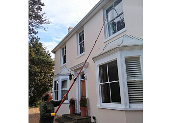 3 Best Window Cleaners in Sittingbourne, UK - Expert Recommendations