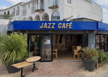 3 Best Cafes in Poole, UK - Expert Recommendations
