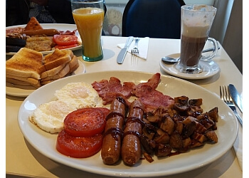 3 Best Cafes in Colchester, UK - Expert Recommendations