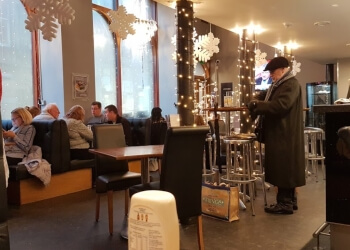 3 Best Pubs in Falkirk, UK - Expert Recommendations