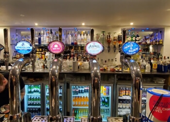 3 Best Pubs in Falkirk, UK - Expert Recommendations