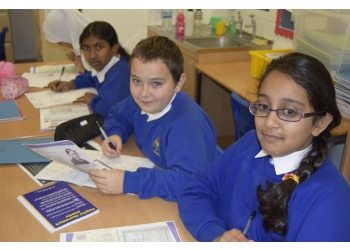 3 Best Primary School in Wycombe, UK - Expert Recommendations